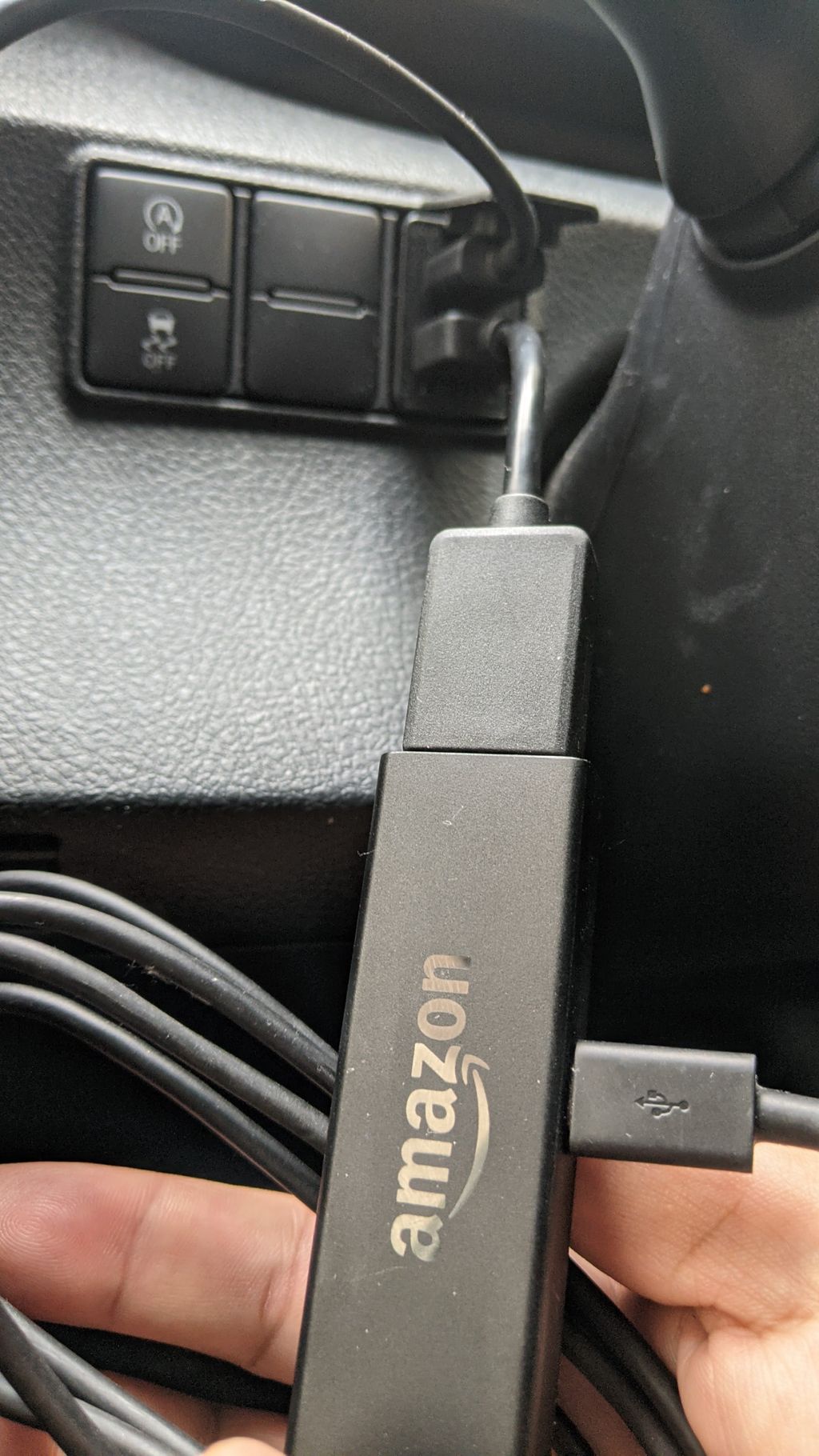 初代「Fire TV Stick」を車に接続してみた！ | こつブロ！
